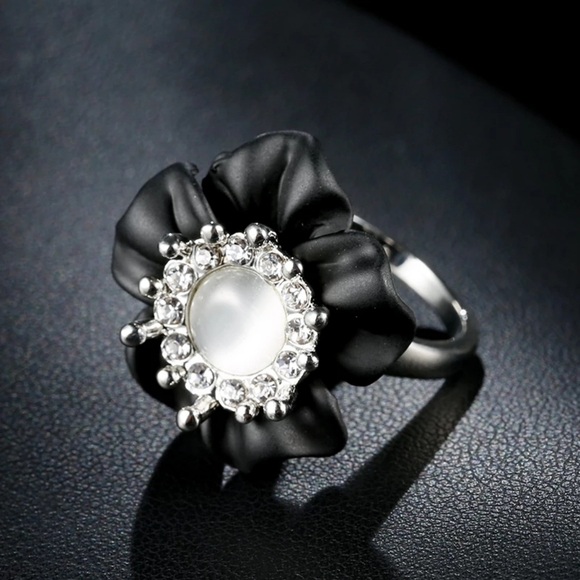 Jewelry | Luxury Crystal Flower Big Ring | Poshmark